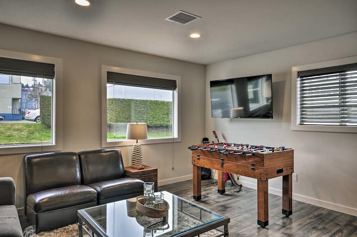Riverfront Astoria Condo On Pier, Walk Everywhere - Astoria, OR
