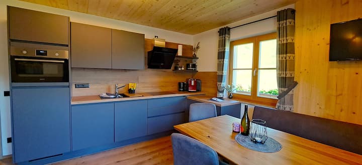 3 Schlafzimmer Und Umlaufender Sonnen-balkon - Bischofshofen