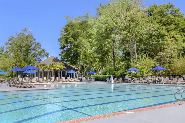 Relaxing 1br Suite With Balcony & Full Kitchen - Kitty Hawk, NC