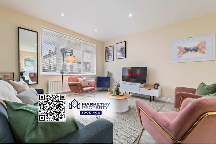 Spacious 3bed Home | Driveway Parking | Gloucester - Painswick