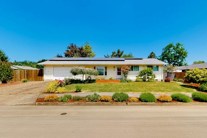 3br Home With Enclosed Yard, Grill, W/d, Fast Wifi - Dundee, OR