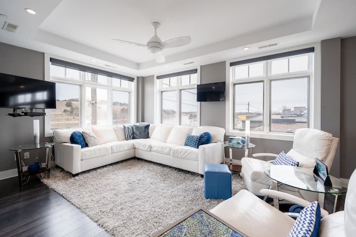 Luxury | Water Vw | Walkable - Grand Haven, MI