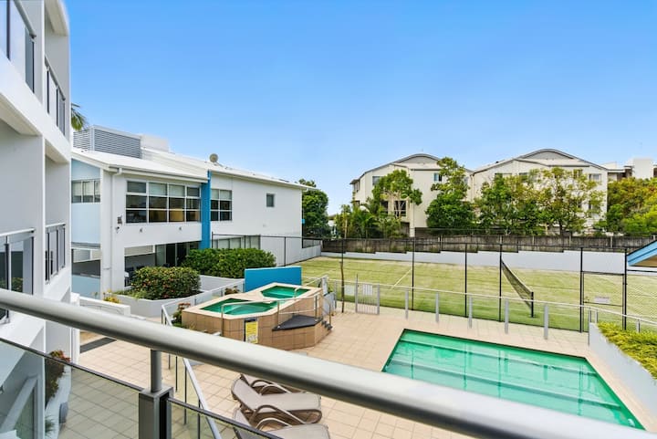 Elegant Coolum Seaside Retreat - Sunshine Coast