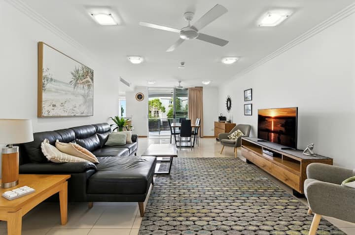 Elegant Coolum Seaside Retreat - Coolum Beach