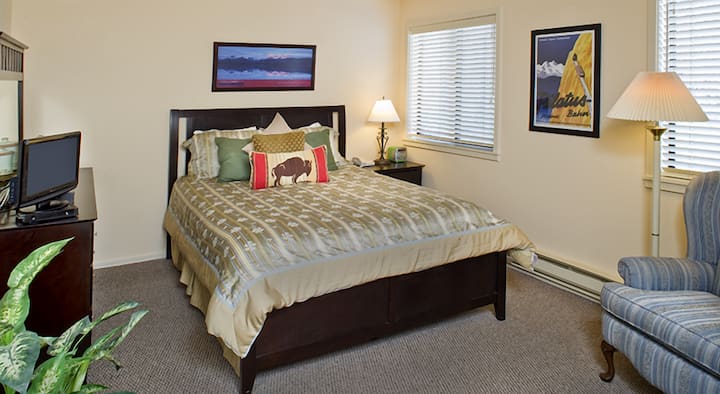 One-bedroom Condo W/ Scenic Views & Village Access - Ketchum, ID