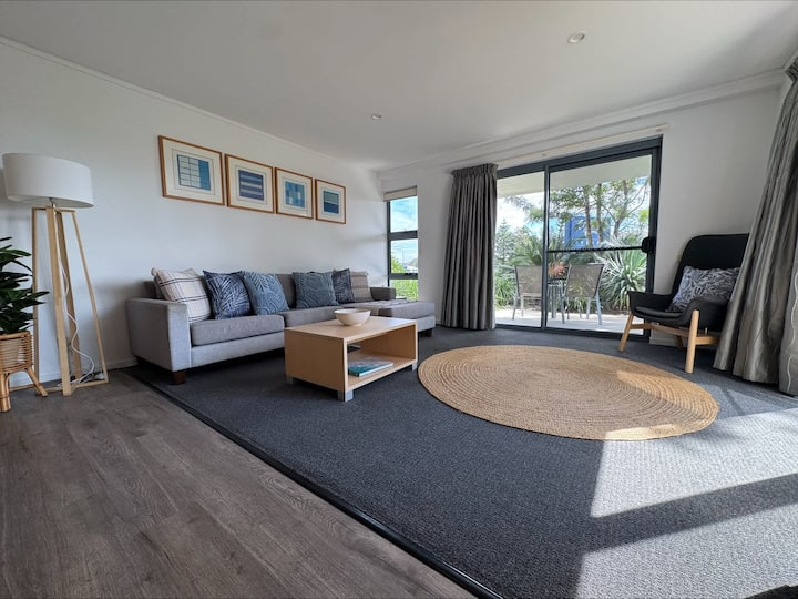 Ground Floor Spa Apartment  Corrigans Cove - Long Beach