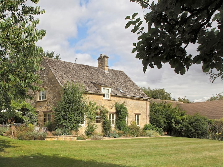 Bookers - Ukc1148 - Chipping Norton