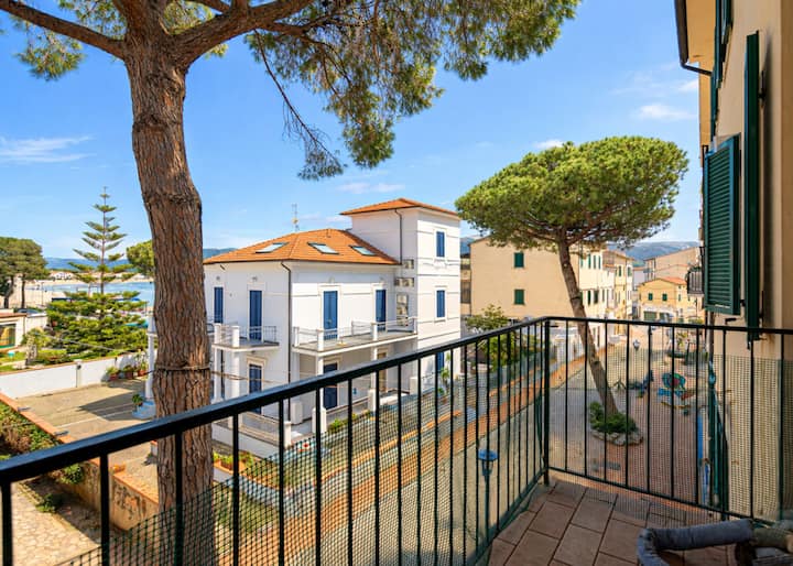 Gioia In The Center Of Marina Di Campo - Marina di Campo