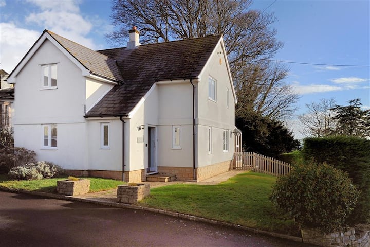 High Cliff Cottage - Lyme Regis