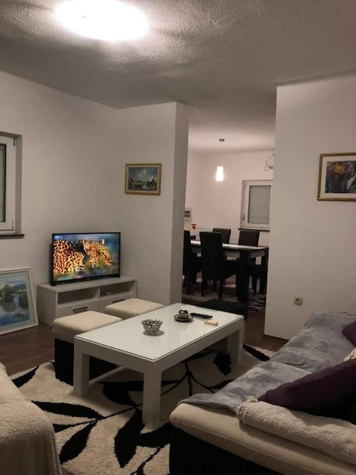 Villa Predlug - One Bedroom House With Garden - Metković