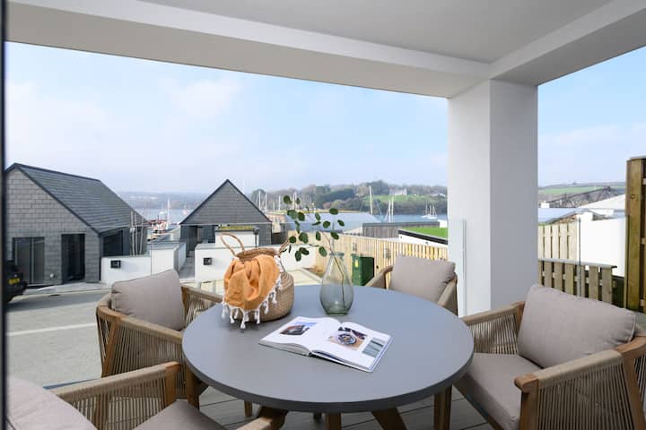 2 Water's Edge - Falmouth