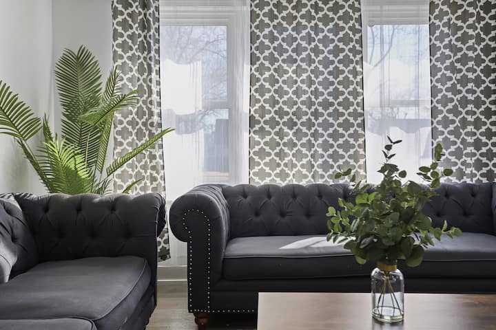 Modern Home Near Rosemont/allstate Arena O'hare - Des Plaines, IL