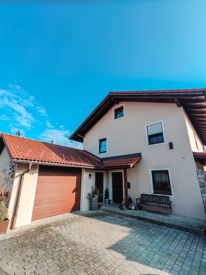 Allergy-friendly Holiday Flat, 85 Square Metres - Übersee