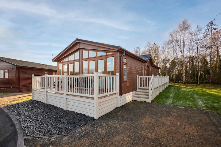 Host & Stay | Deneb Lodge - Malton