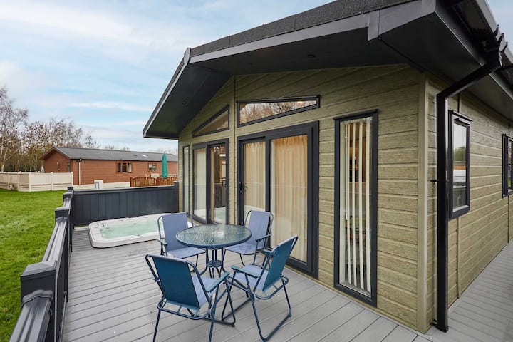 Host & Stay | Malton Pines Lodge - Malton