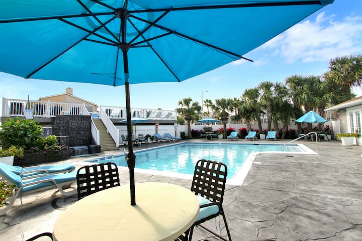 Cove View Condo | Pool & Gym | Near Seawall - Tiki Island, TX