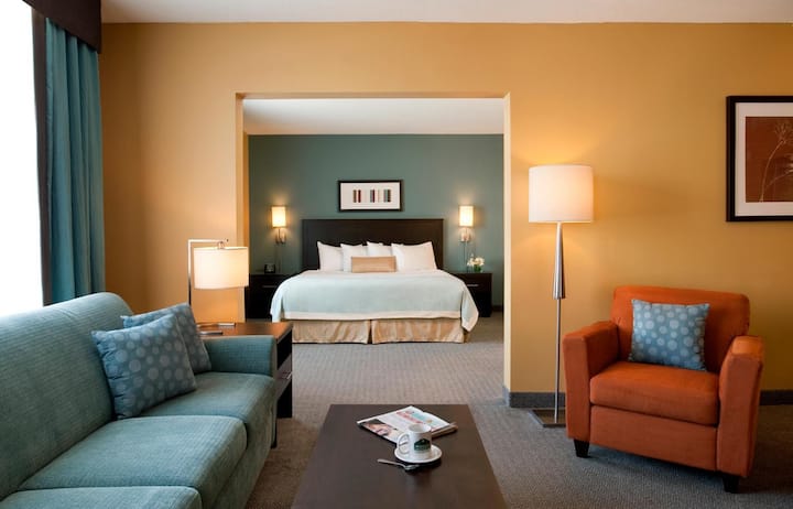 King Studio Suite | Wingate Regina | Casino Stay - Regina