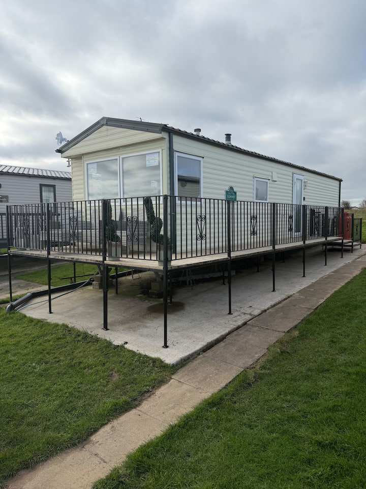 Beautiful 3 Bed, Sleeps 6, Wifi, Pet Friendly - Flamborough