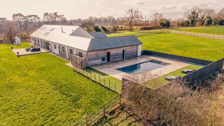 Countryside Retreat With Pool In Oxfordshire - Bicester