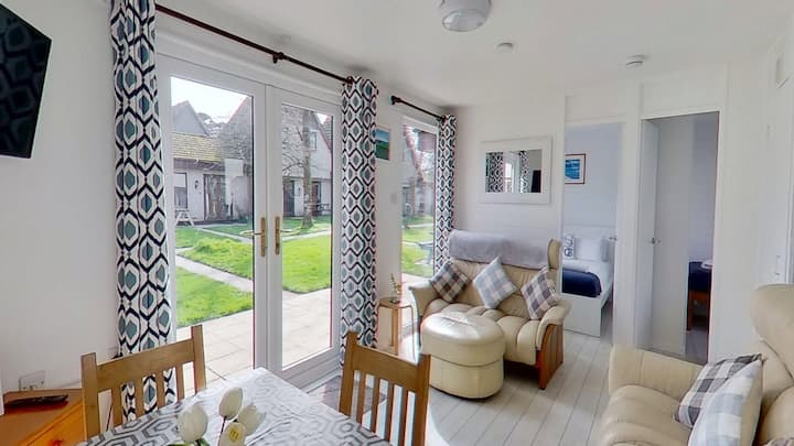 No.25 Trevithick Court, Tolroy Manor - St Ives