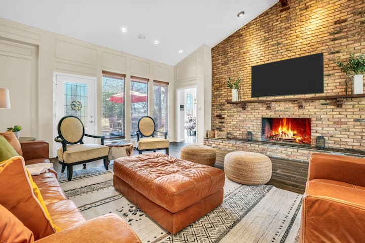 Spacious, Refreshed, Hot Tub, Mins To Dfw | Jce - Grand Prairie, TX