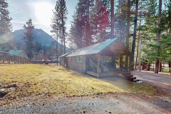 Mt Bonneville Cabin Near Wallowa Lake + Pets Okay - Joseph, OR