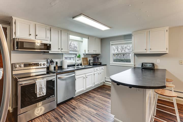 4 Mi To Downtown: Madison Getaway W/ Ev Charger! - Madison, WI