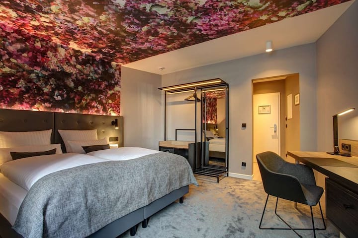 Wyndham Hamburg | Comfort Double | Nightlife Ready - Hamburg