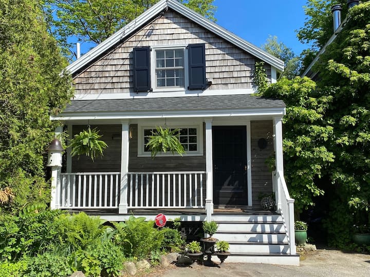 Captains Cottage - Camden, ME