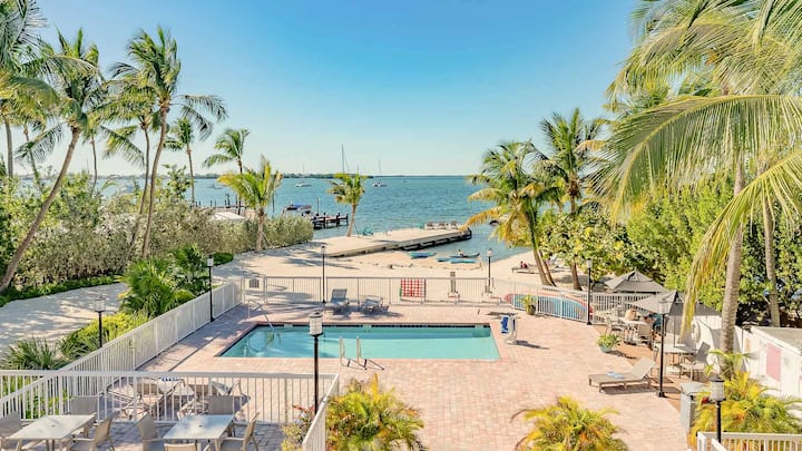 Adventure Stay: On-site Diving, Kayaks & Beach - Key Largo, FL