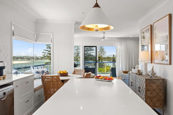 The Boardwalk - Oceanview Unit On Bulcock Beach - Caloundra