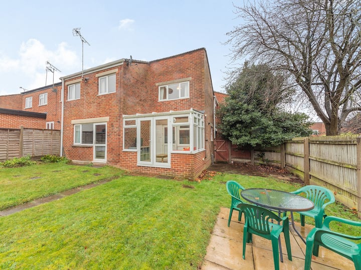 Caulder Court - Andover