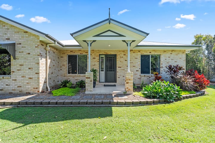 Sanctuary On Sunline - Private/pool/tropical - Hervey Bay