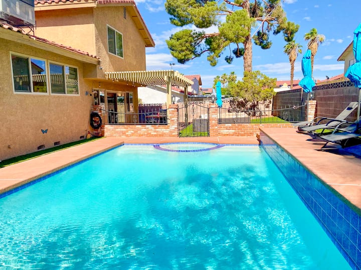 Perfect Family Home With Pool And Game Room - Henderson, NV