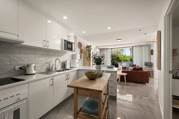 Classy Coastal Escape - Buderim