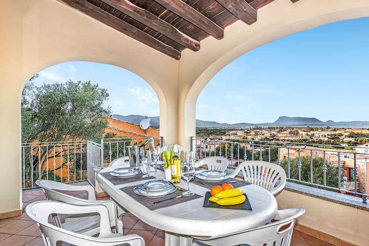 Tavolara Sea View Apartments 2 - Happy Rentals - San Teodoro