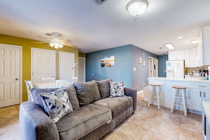 Cozy 2br With Amazing Views, Beach Access & Pool - Navarre, FL