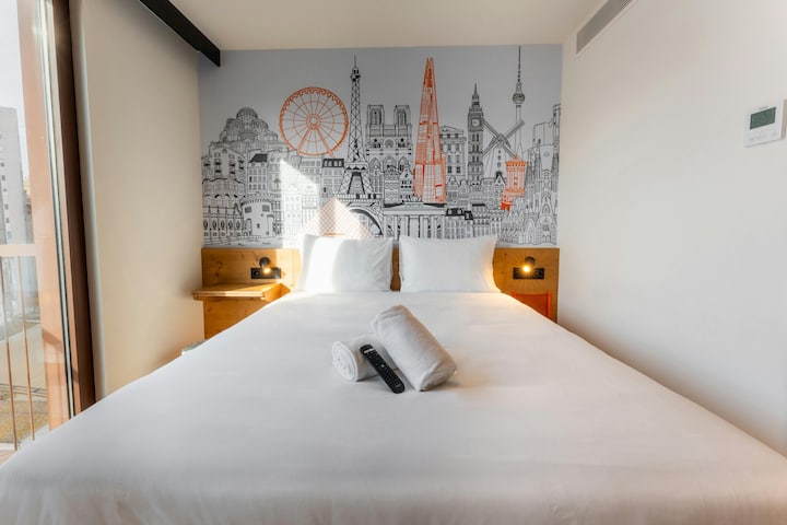 Standard Double Room At Easyhotel Alicante - Alicante