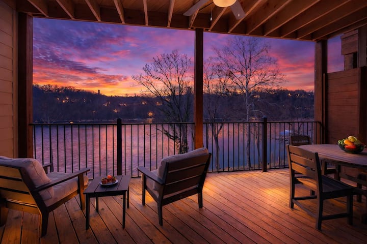 Lake Taneycomo Waterfront | Stunning Views | 3br - 브랜슨