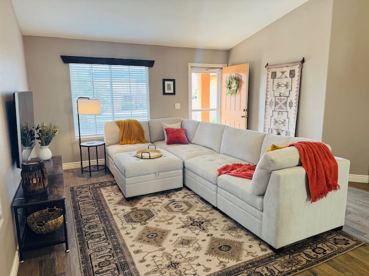Lolita | Ground-level 3br, Pets + Perks - Mesquite, NV