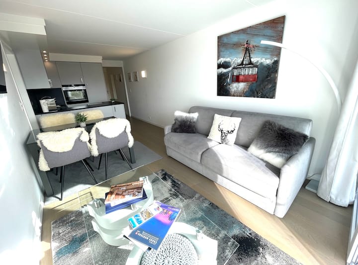 Piscines Intérieure & Extérieure - Balcon, Parking - Crans-Montana