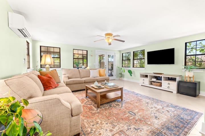 Discover St. Augustine! Luxury 4br + Sleeps 11 - St. Augustine, FL