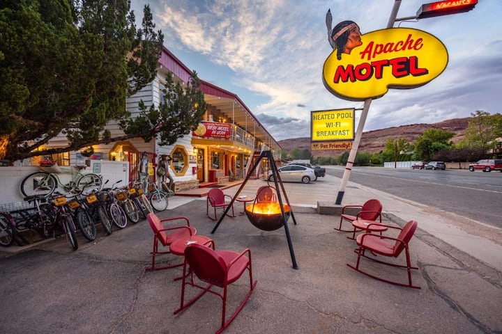 Apache Motel 2 Bedroom Suite W Large Kitchen - Moab, UT