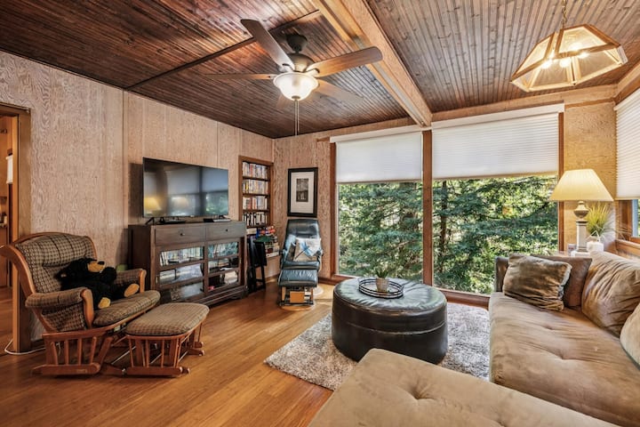 Peaceful Cabin | Redwoods, Creek + Outdoor Space - Felton, CA