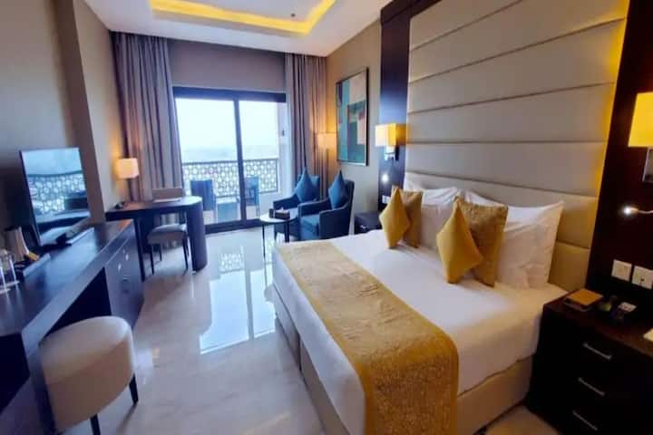Romantic Suite W/ Private Terrace & Ocean View - Fujairah