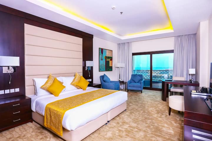 Enjoy Luxury At Oceanfront Room With Beach Views - Fujairah