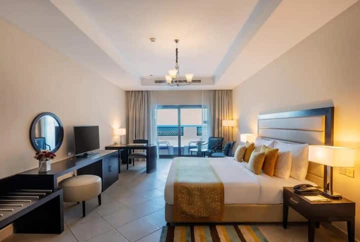 Luxury Oceanfront Room Ideal For Peaceful Beach - Fujairah