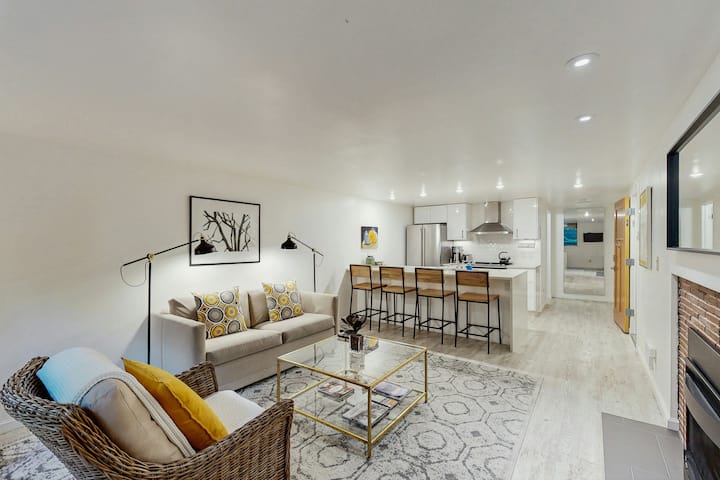 Studio | Deck | Fireplace | Garden - Portland, OR