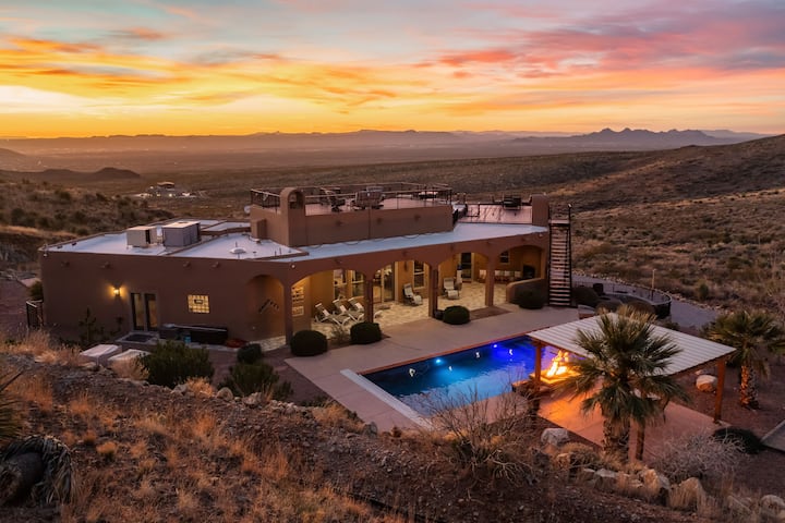 Secluded Retreat • Pool, Spa, Sauna, Rooftop Deck - New Mexico