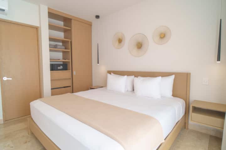 4 Units W/ Balcony & Kitchen, Infinity Pool Access - Playa del Carmen